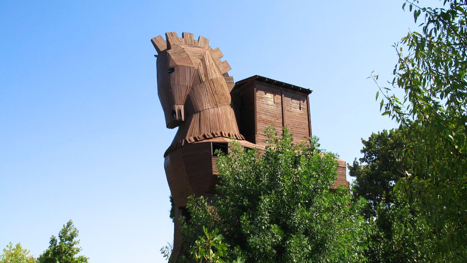 Trojan là gì? Cách Trojan Horse âm thầm tấn công dữ liệu